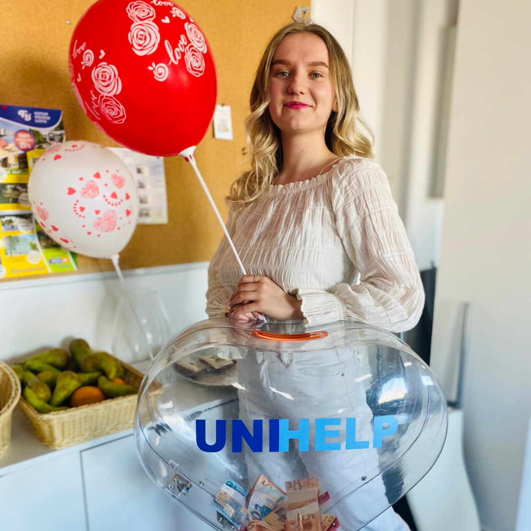 📢 Как АЗС А-100 отмечают День святого Валентина - в Беларуси - Помощь больным детям